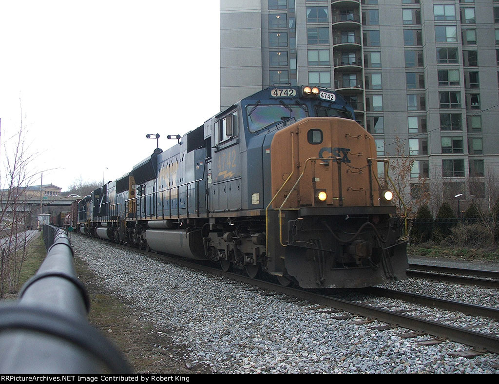 CSX 4742 Q439